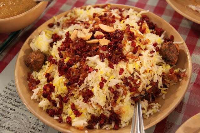 RUPALI DEAN -TRAVELLER AND FOODIE: IRANI CAFES- THEN & NOW