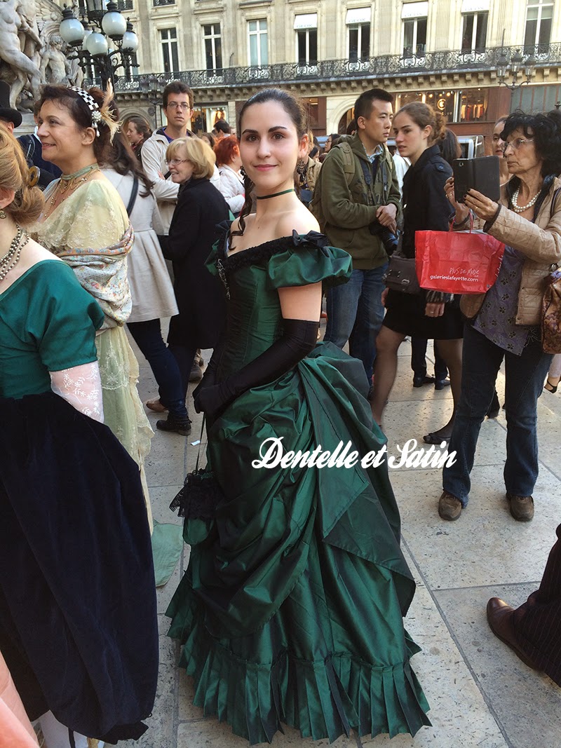 Dentelle et Satin: Opéra 2015 Green Bustle dress