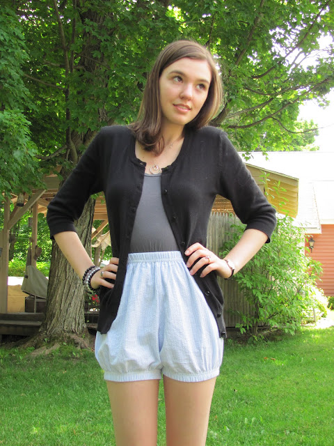 Isabella's Fashion: Bloomers.