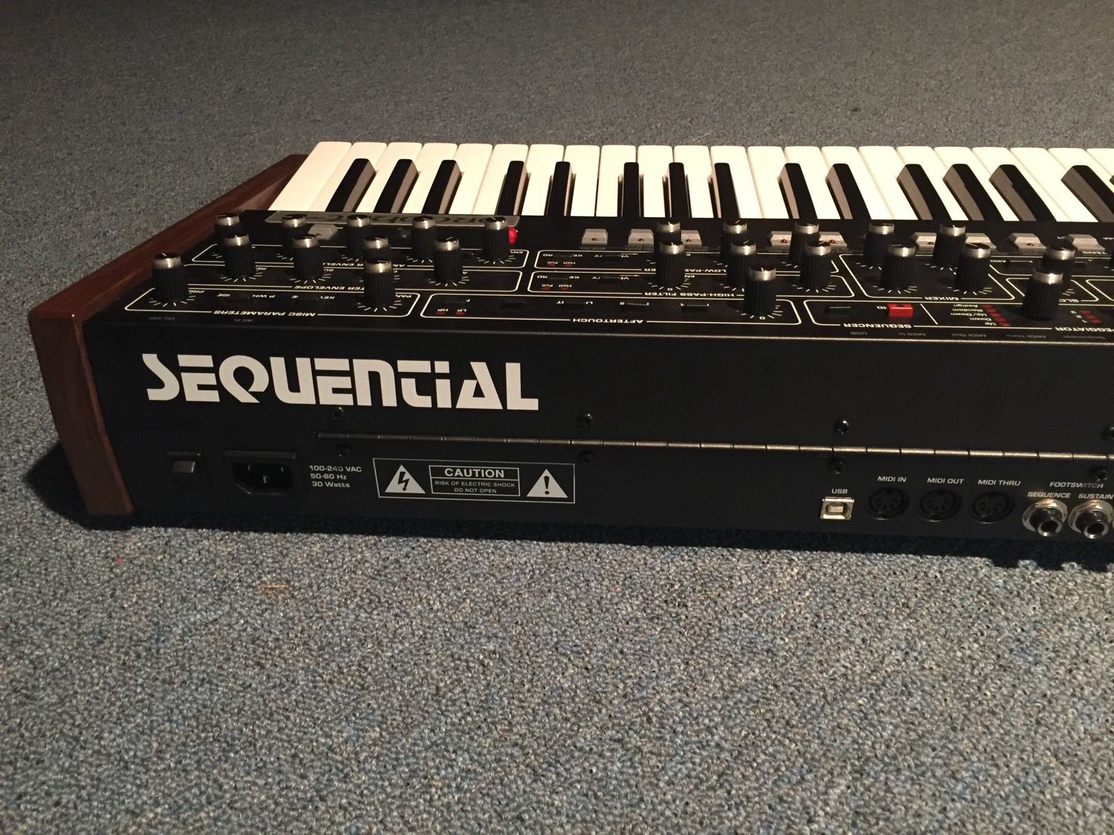 MATRIXSYNTH: Dave Smith Instruments Sequential Prophet 6 Polyphonic ...