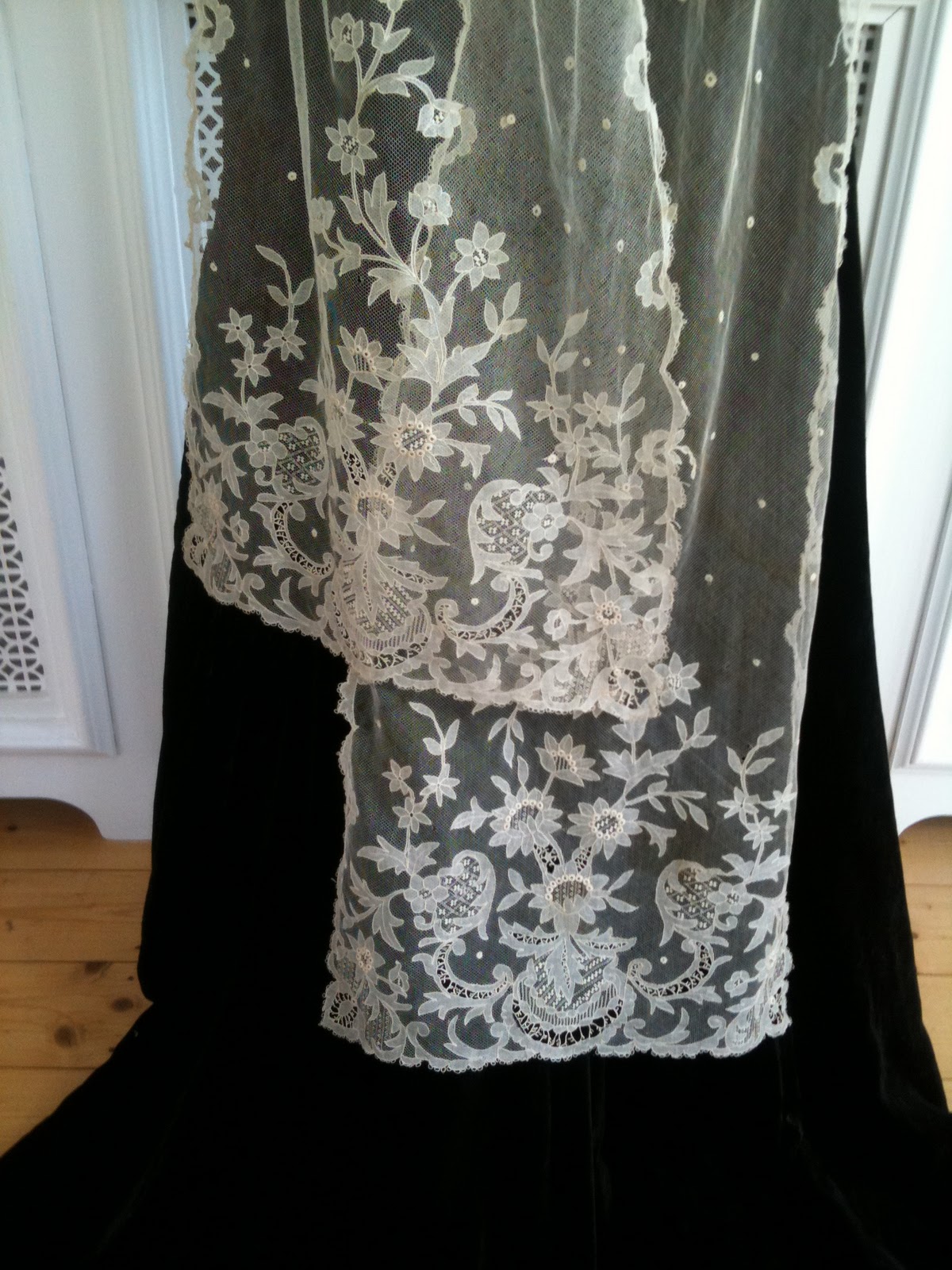 Rosemary Cathcart Antique Lace and Vintage Fashion: Antique ...