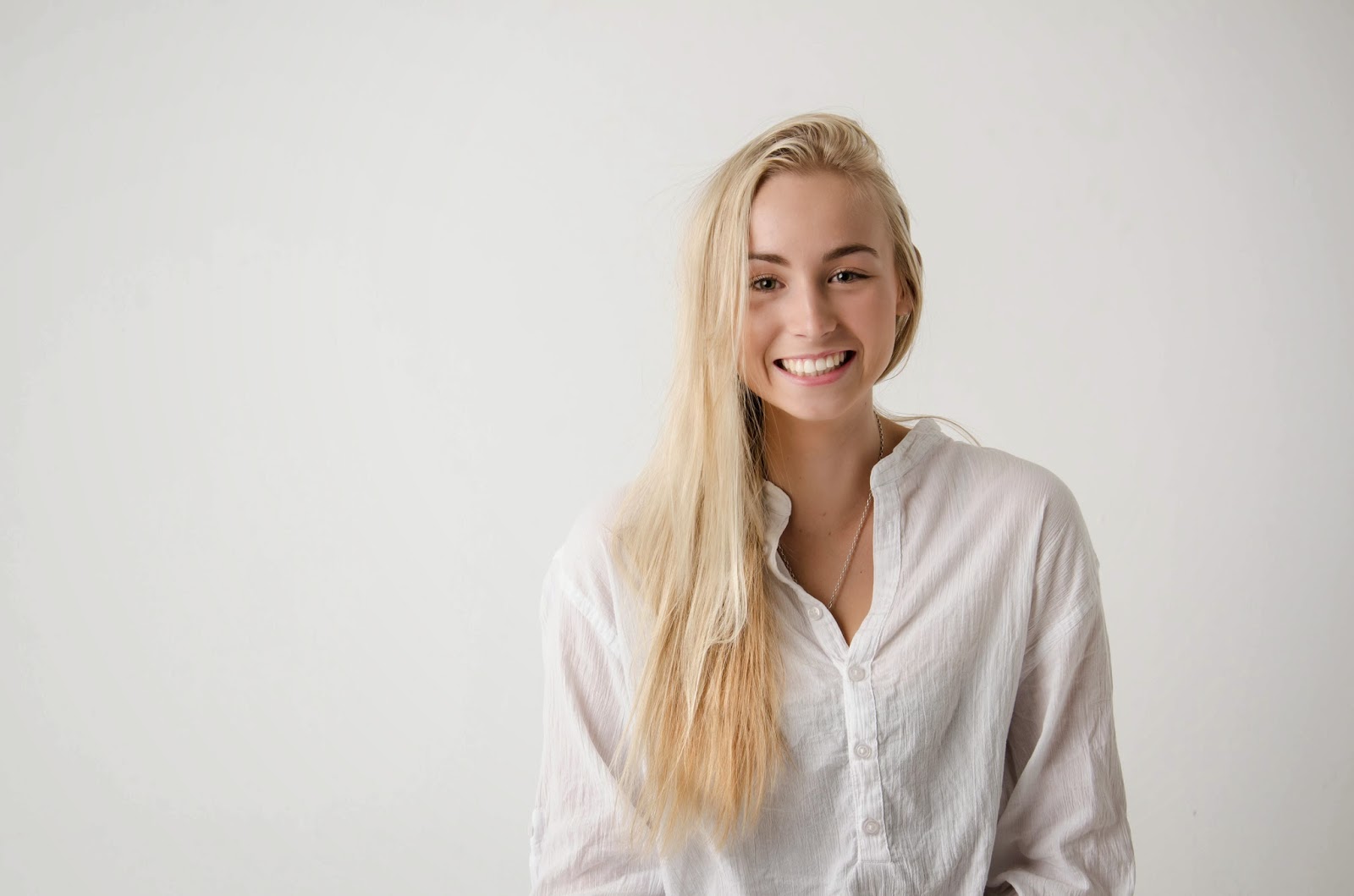 The photographic Studio: First shoot with model