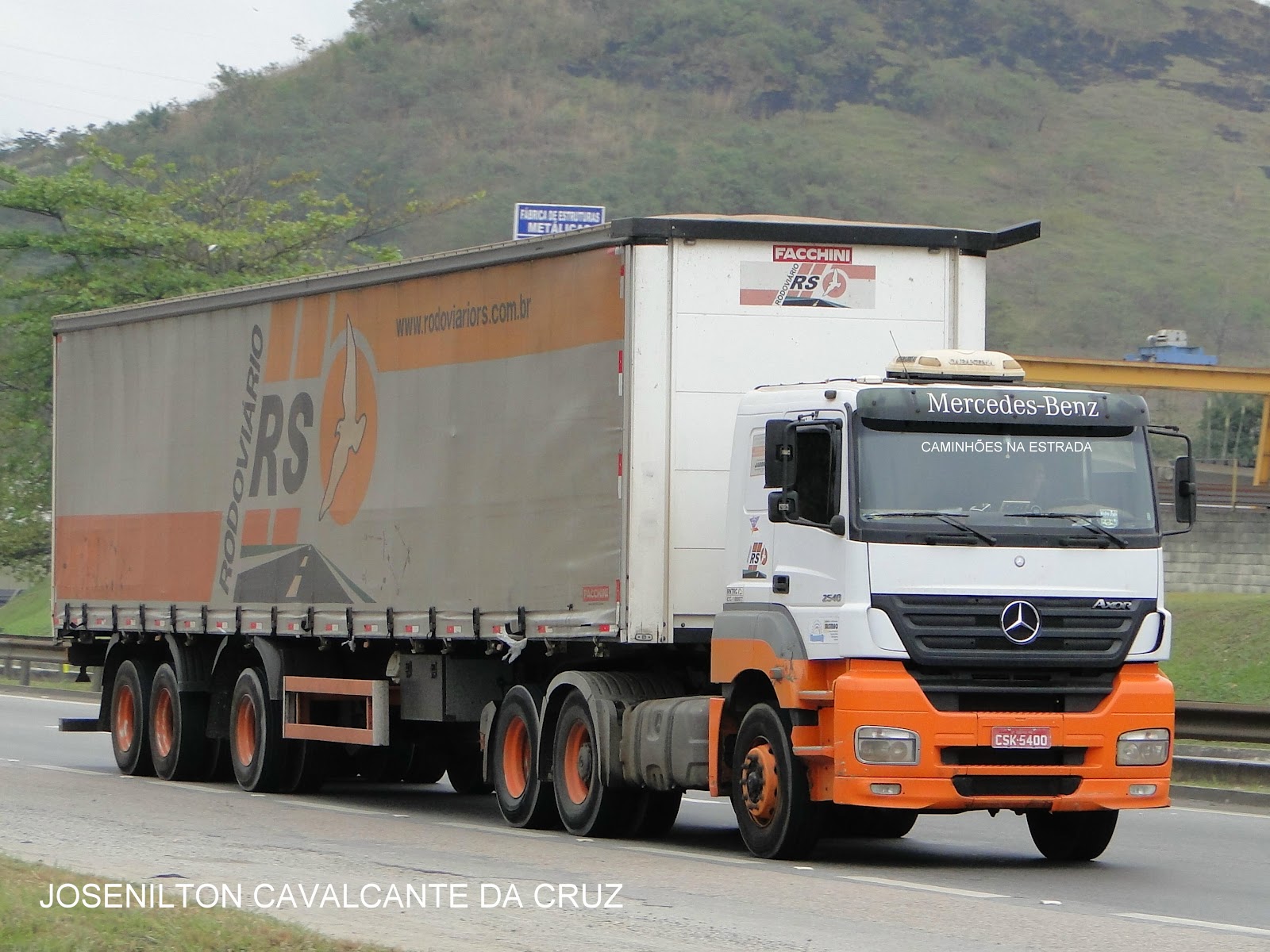 CAMINHÕES NA ESTRADA: Mercedes-Benz Axor 2540