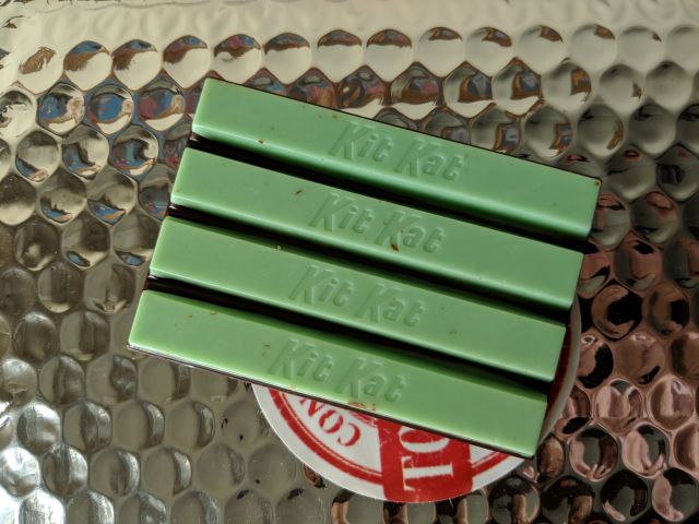 Preview: Kit Kat Duos Mint and Dark Chocolate Candy Bar