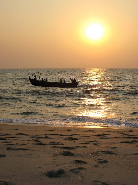 Alappuzha Beach- Visit This Precious Gem of India ~ Voyages Kerala