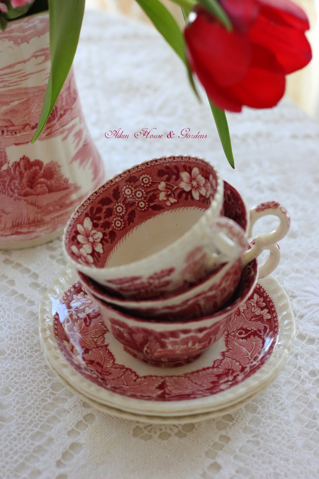 Aiken House & Gardens: Red & White Transferware Tablescape