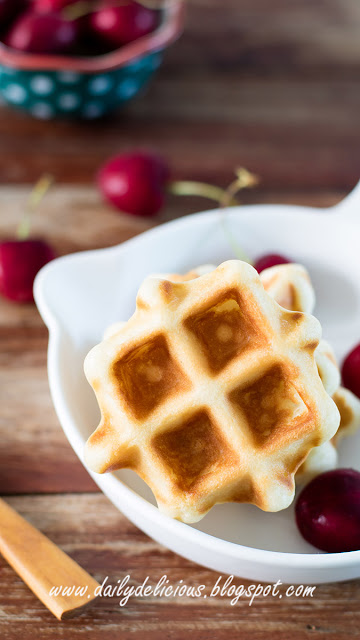 dailydelicious: Mini Waffles