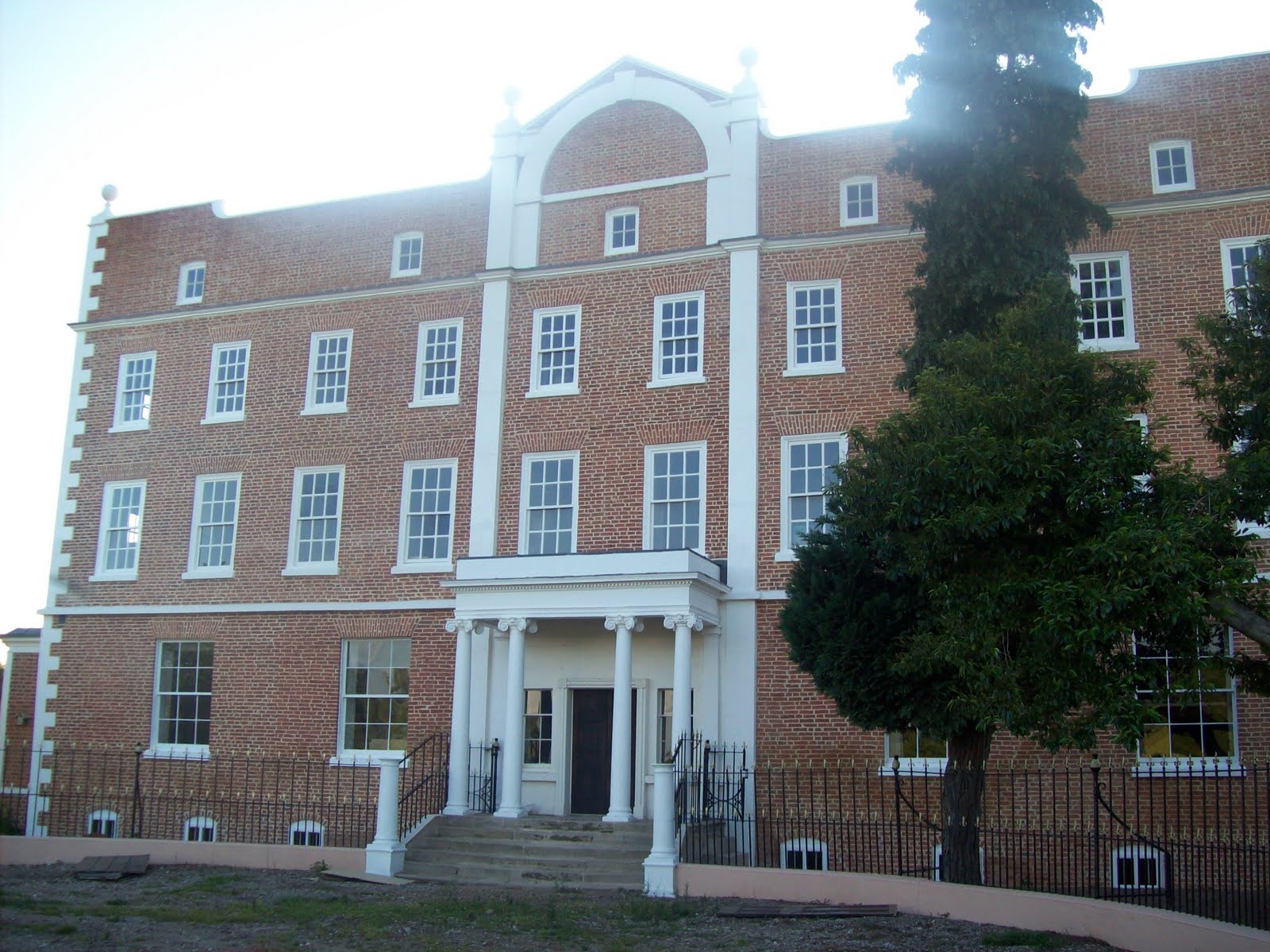 A GHOST HUNTERS DIARY: HANKELOW HALL