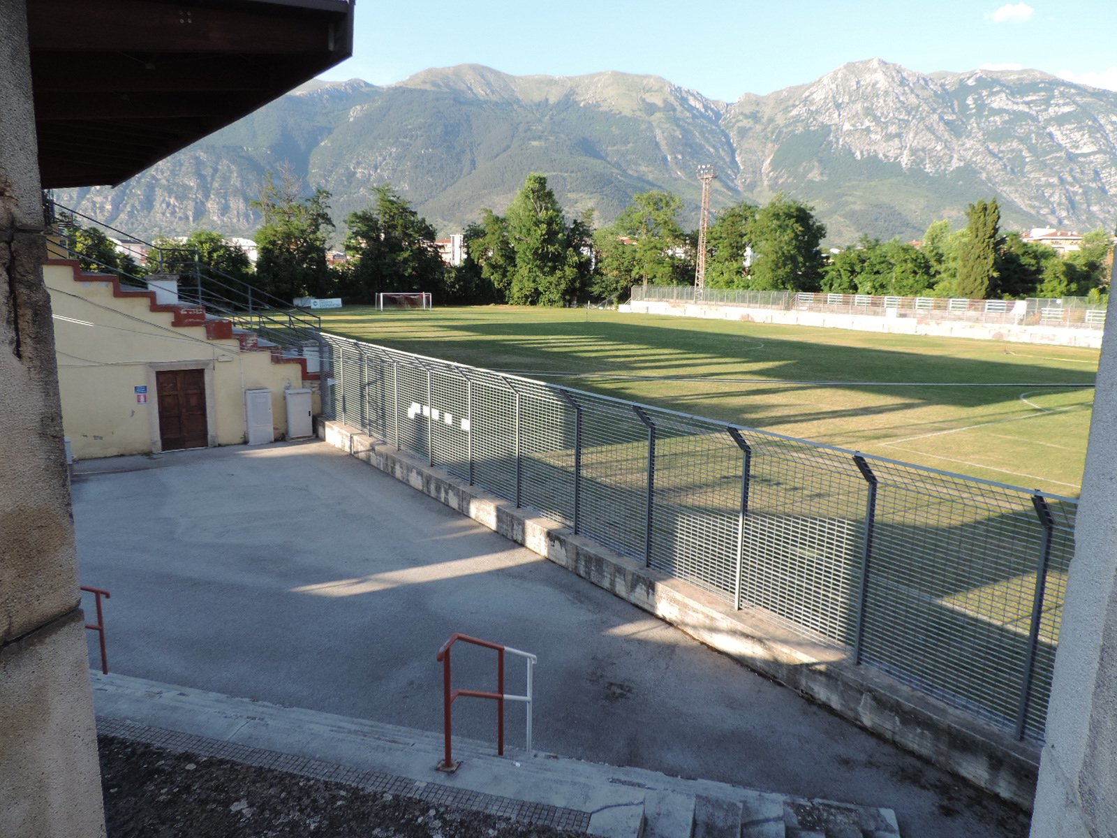 CENTROABRUZZONEWS: STADIO PALLOZZI. SULMONA CALCIO E OVIDIANA:"DARE ...