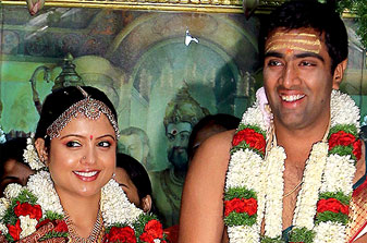 Ravichandran Ashwin Wife Preethi Marriage Photo | Ashwin Family Picture ...