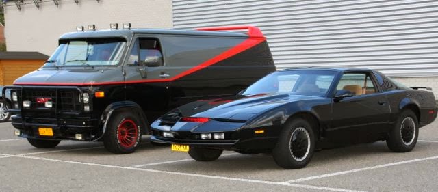 KITT Y LA FURGONETA DE EL EQUIPO A