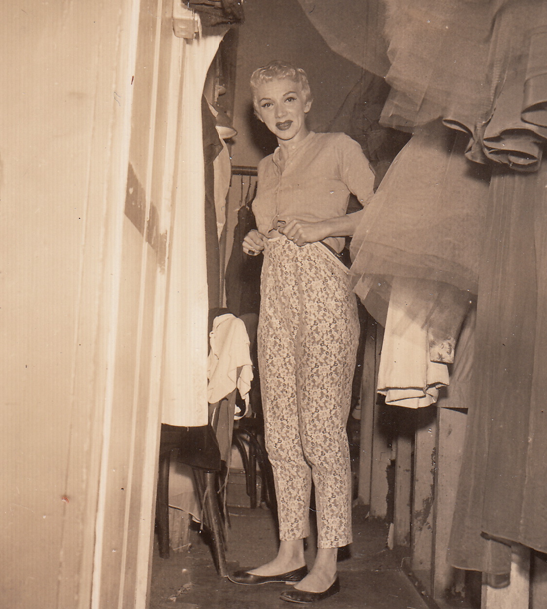 TRUE BURLESQUE: Vintage Backstage Burlesque True Burlesque Photographs ...