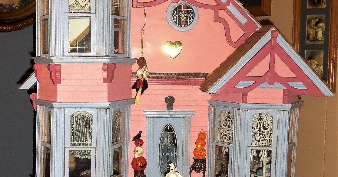 DEBBIE-DABBLE BLOG: Victorian Haunted Doll House, 2018