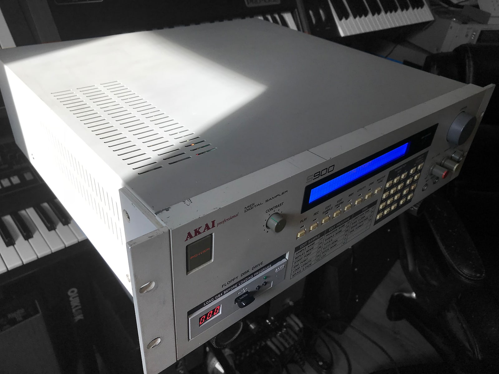 MATRIXSYNTH: Akai S900 MIDI Digital Sampler w/ Gotek Drive & Updated Screen