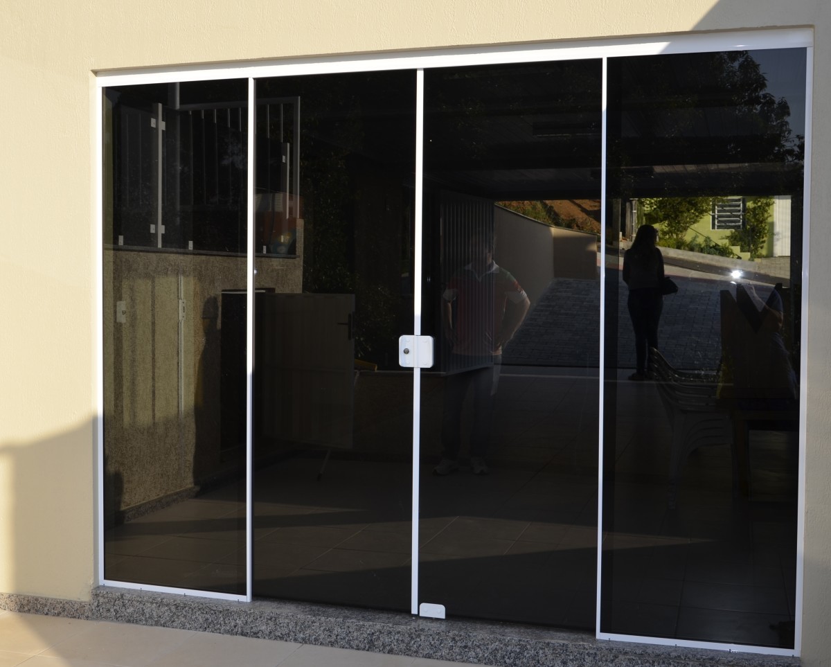 Vidraçaria Vidrotec: Porta de vidro temperado