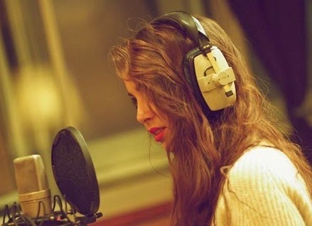 Breaking More Waves: Eva Stone - I Don't Miss You At All