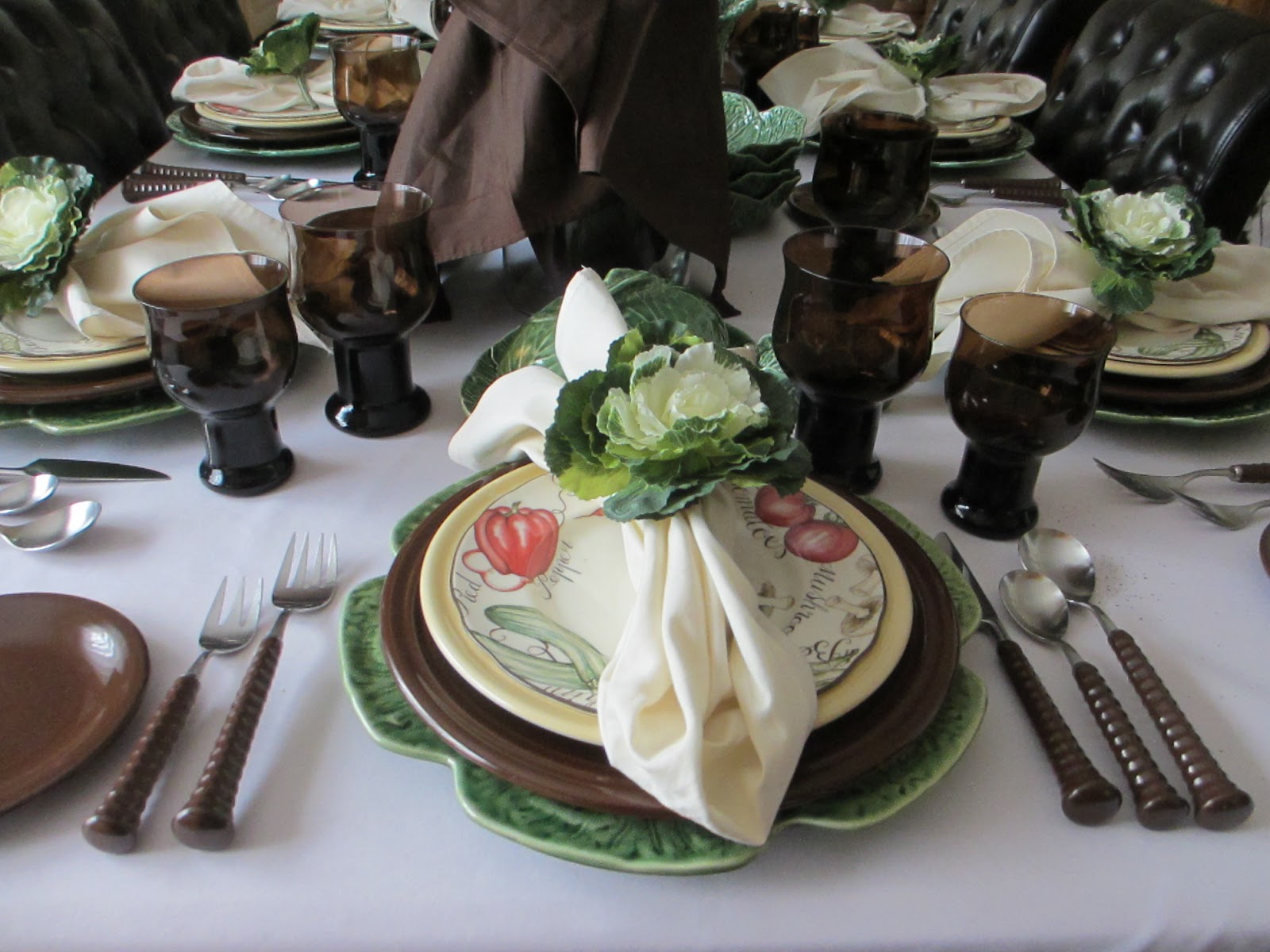 The Welcomed Guest: Fiesta(ware) and Bordallo Cabbage Table