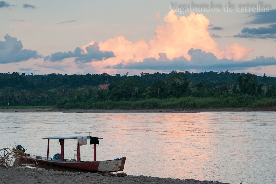 Las orillas del Río Beni (Parque Nacional Madidi, Bolivia)