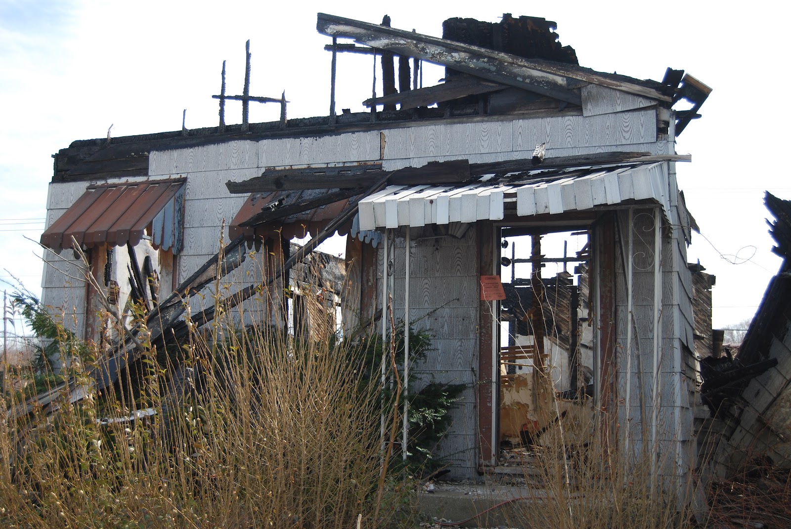 Lenette Evans Photography: Old Burned Down Building