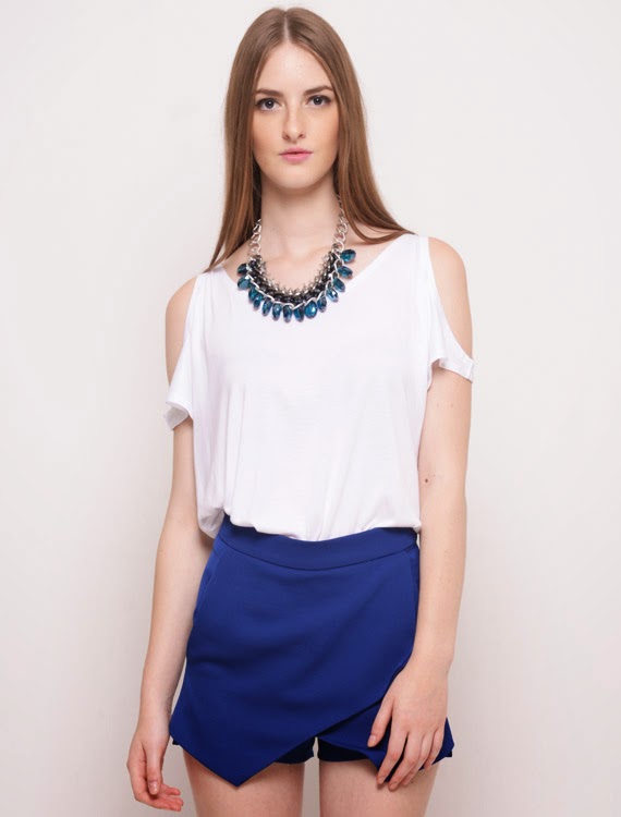 THE STYLE IS YOU: CUTOUT TOP IDR 100,000