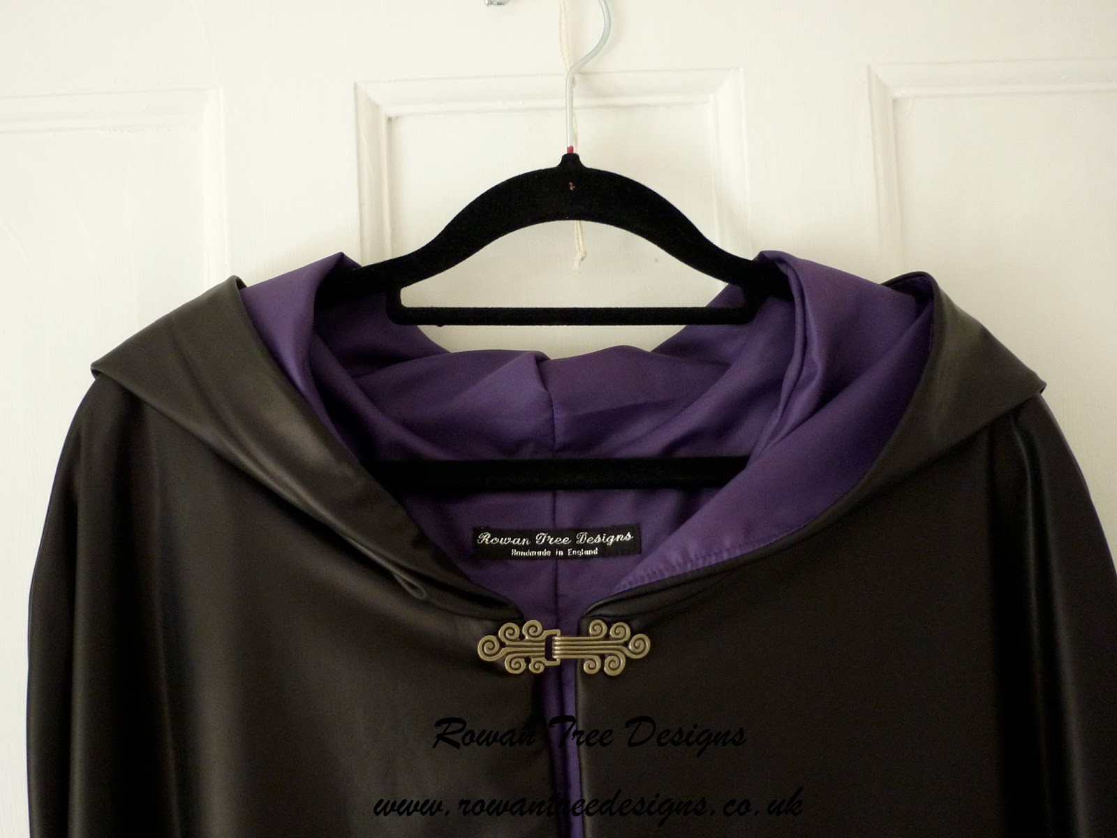 adventures in dressmaking: New cloak design?