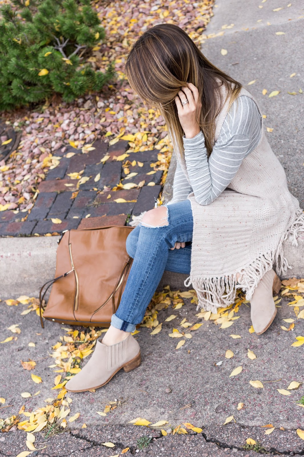 3 Tips For Layering A Fringe Vest For Fall - Leah Behr