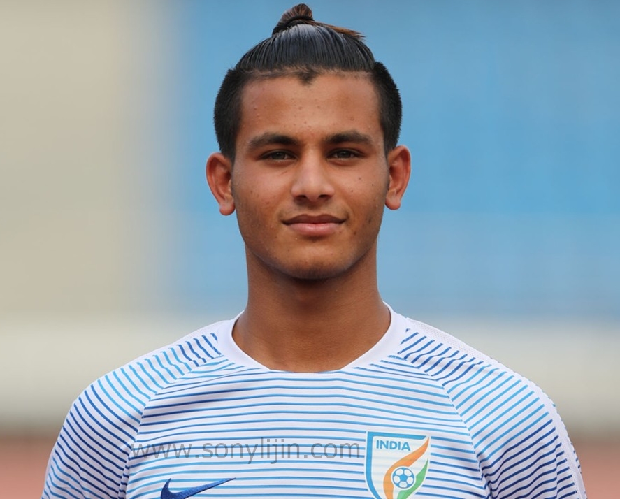 Mumbai City FC signed Anwar Ali for a record-breaking transfer fee
