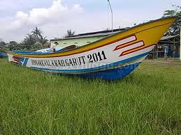 CV. MINA ANUGRAH: Pembuatan Perahu Fiber Glass Bermacam-Macam Ukuran