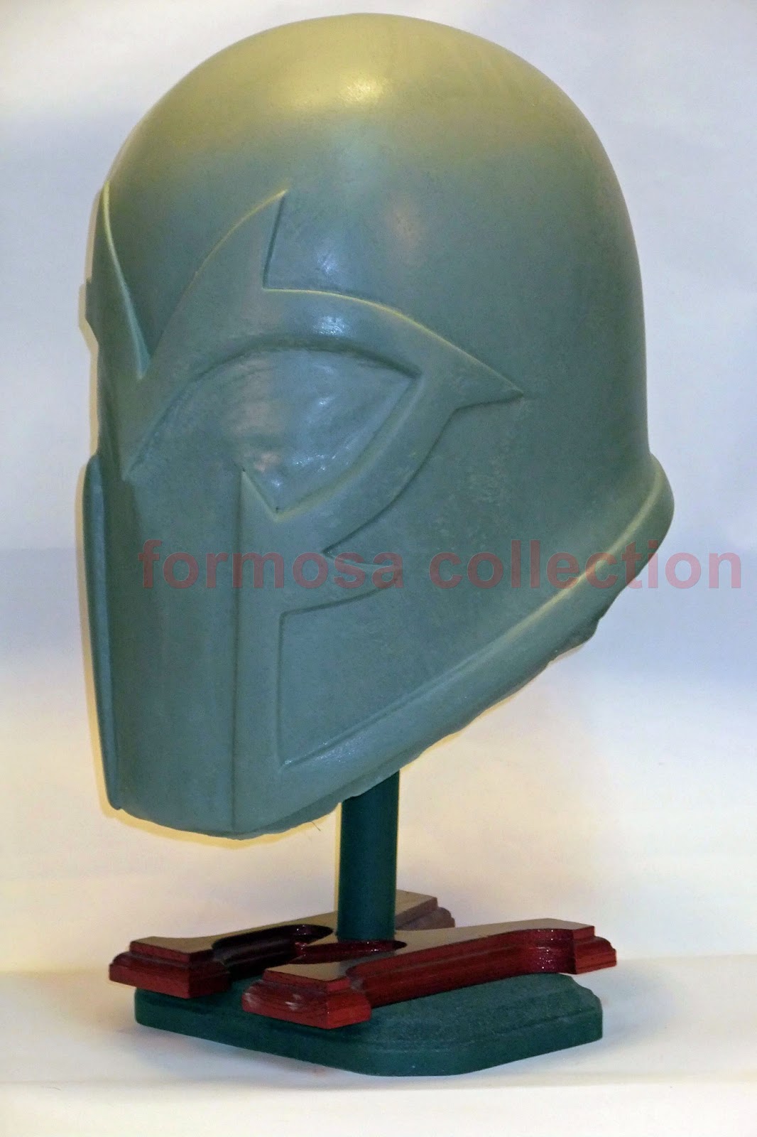 Formosa-Collection: X Men First Class Magneto Helmet build 2