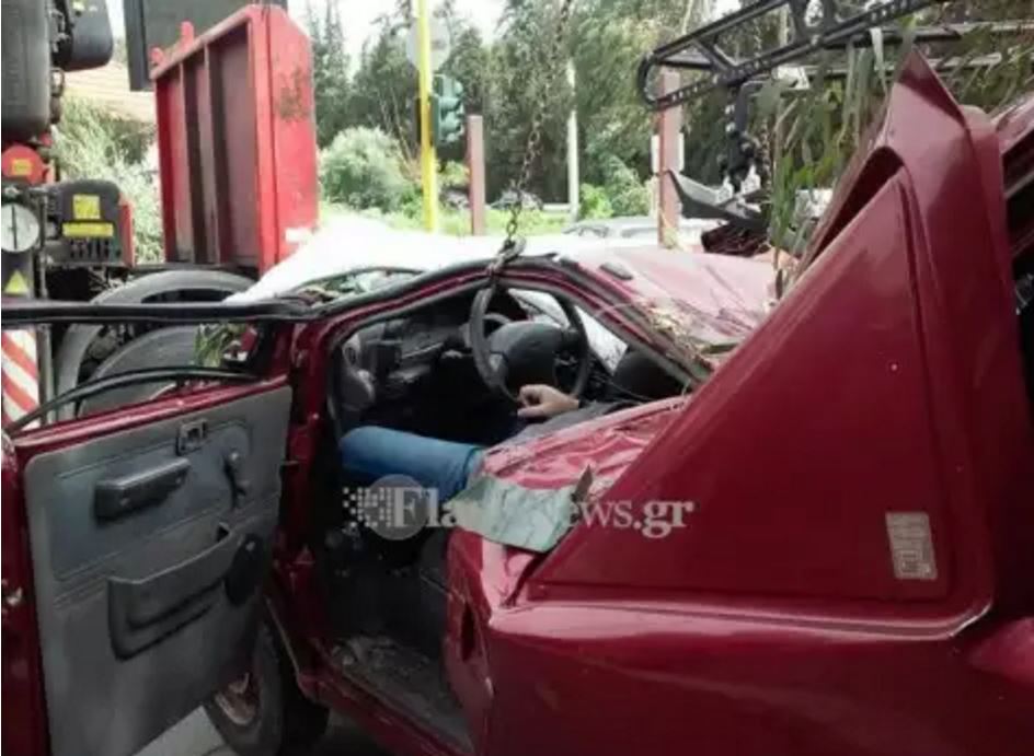 ΠΡΙΝ ΑΠΟ ΛΙΓΟ... ΑΣΥΛΛΗΠΤΗ ΤΡΑΓΩΔΙΑ ΣΤΑ ΧΑΝΙΑ: ΟΔΗΓΟΣ ΣΚΟΤΩΘΗΚΕ ...