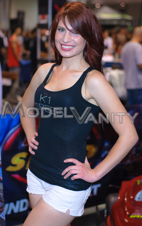 import fashion booth girls