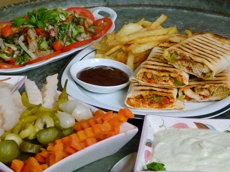 Hühnchen Shawerma mit Pommes - Shawarma Ferech ma batatis | Ägyptische ...