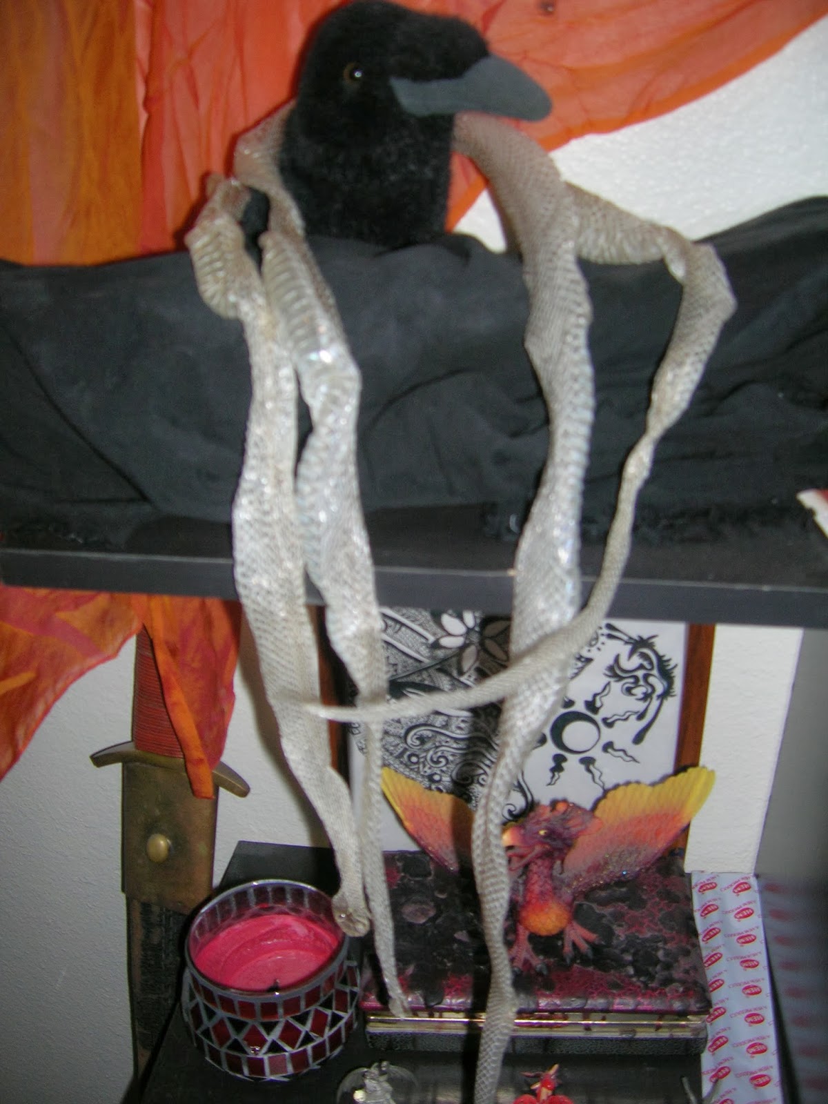 Kweeny Todd: Kweeny Krafts: The Bone Collector