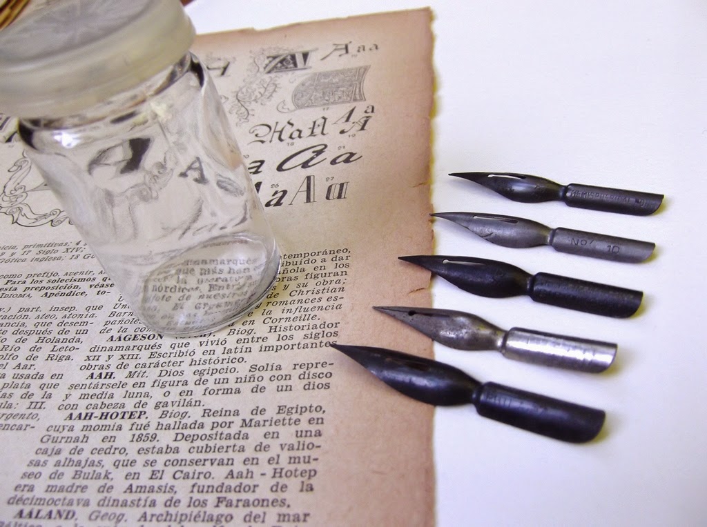 Cosas Elegidas: Escritorio. Set de Caligrafía N°3. 5 plumas.