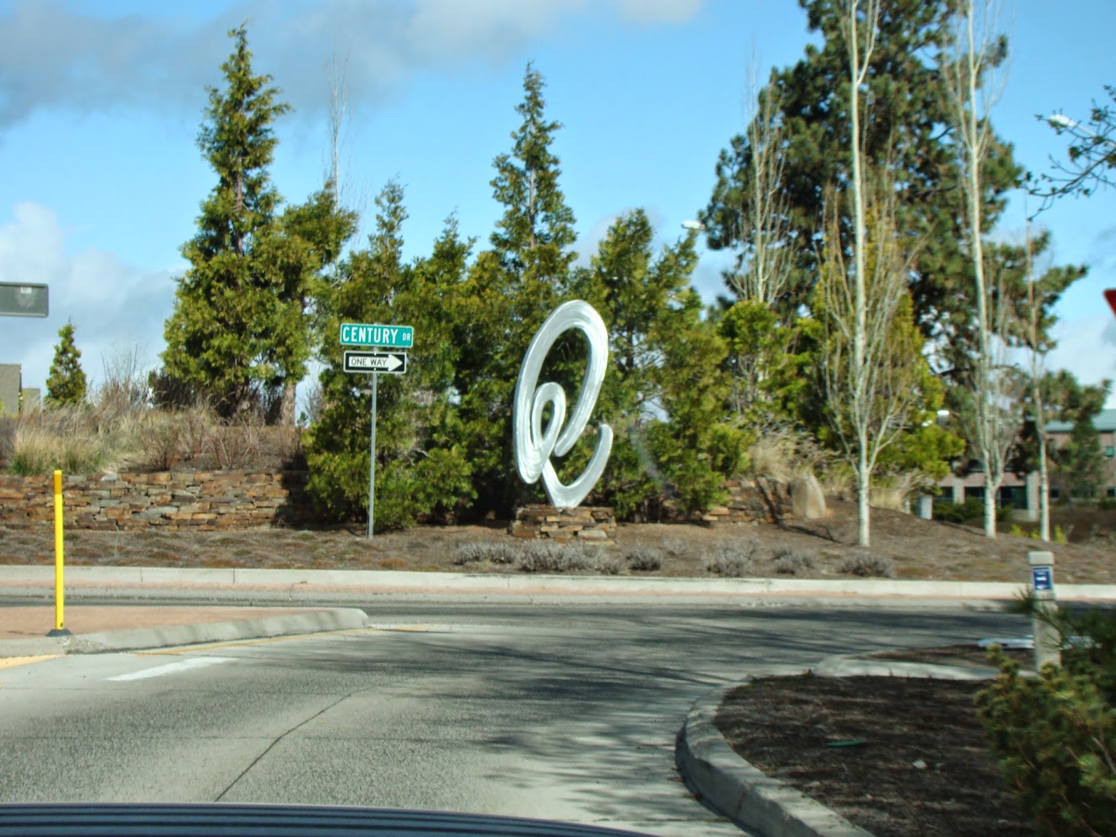 BB, Henri and Me: Bend Oregon: Roundabout Art