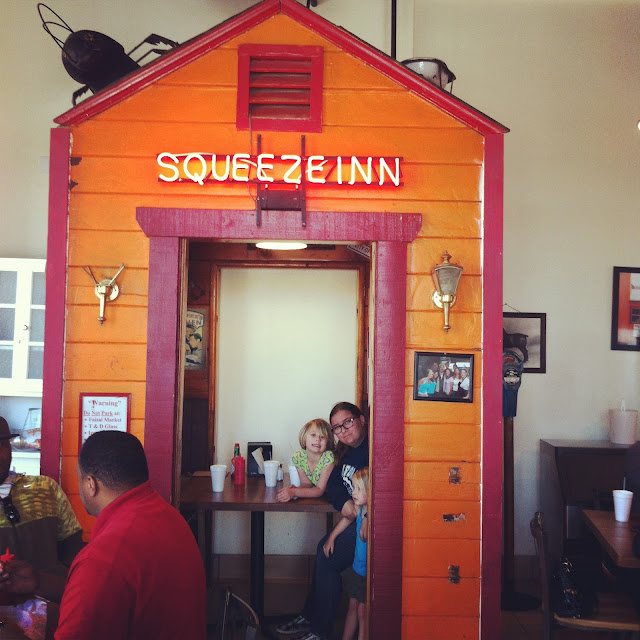 Chronicles of Claire: I ♥ Sacramento {Squeeze Inn}