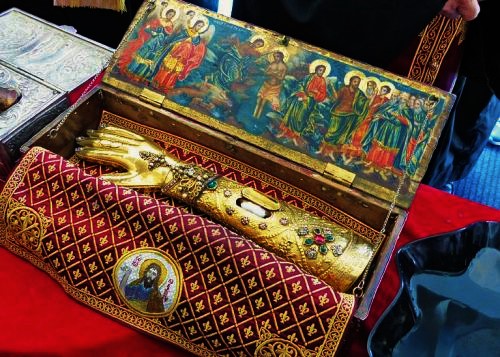 Greek Orthodox Religious Tourism: ΤΟ ΔΕΞΙ ΧΕΡΙ ΤΟΥ ΑΓΙΟΥ ΙΩΑΝΝΗ ΤΟΥ ...