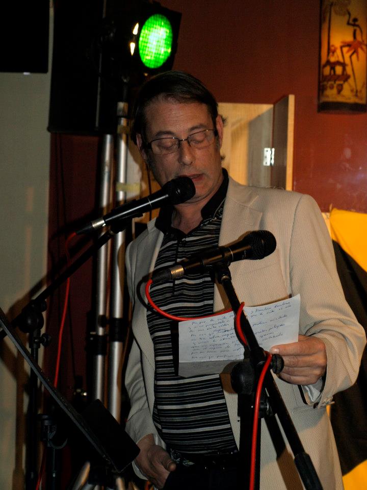 la Única Puerta a la Izquierda: Las Noches de LUPI "FERNANDO MARCOS"