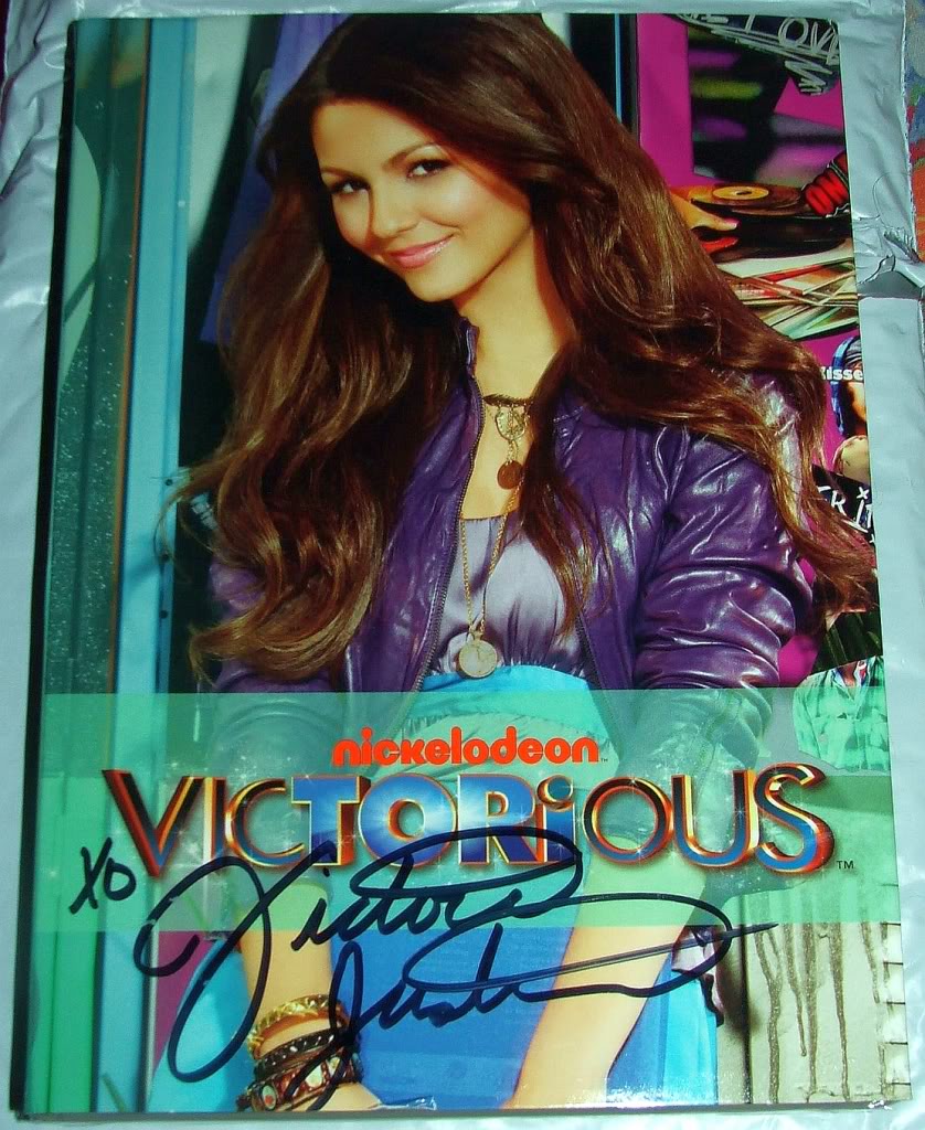 File:Victoria Justice Signature.png - Wikimedia Commons