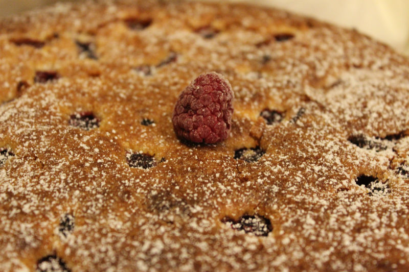 Postcards to France: Almond and Raspberry Cake - Gluten and Dairy Free