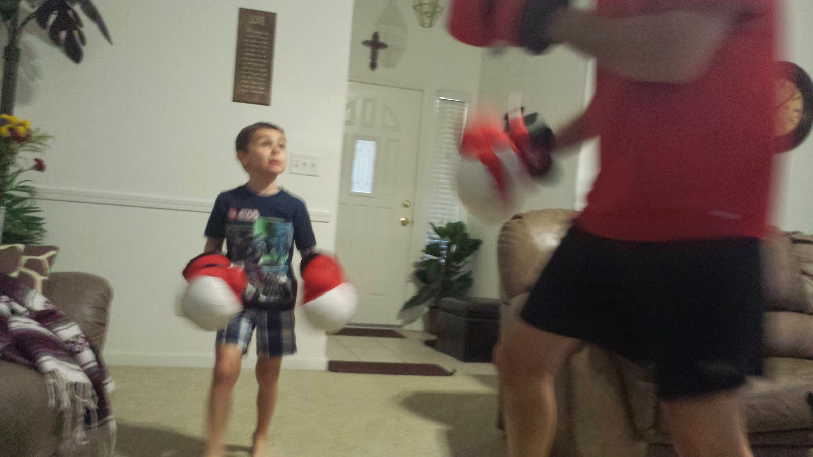 The Osse's: Father - son bonding time! Boxing!