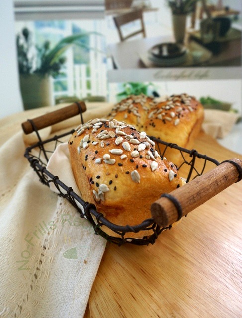 Chicken Floss Rolls (Tangzhong method)