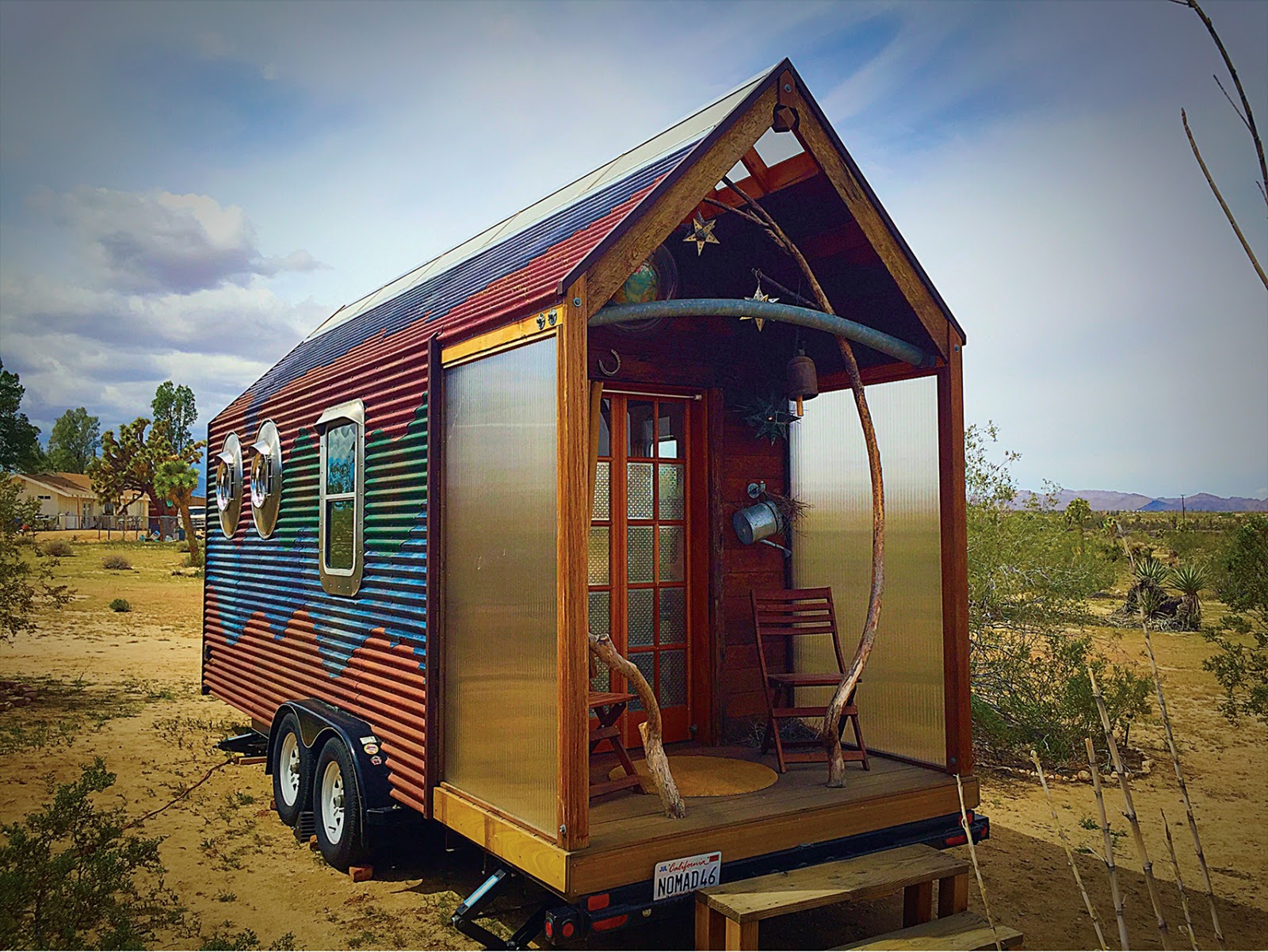 TINY HOUSE TOWN: The NOMAD Tiny House (100 Sq Ft)