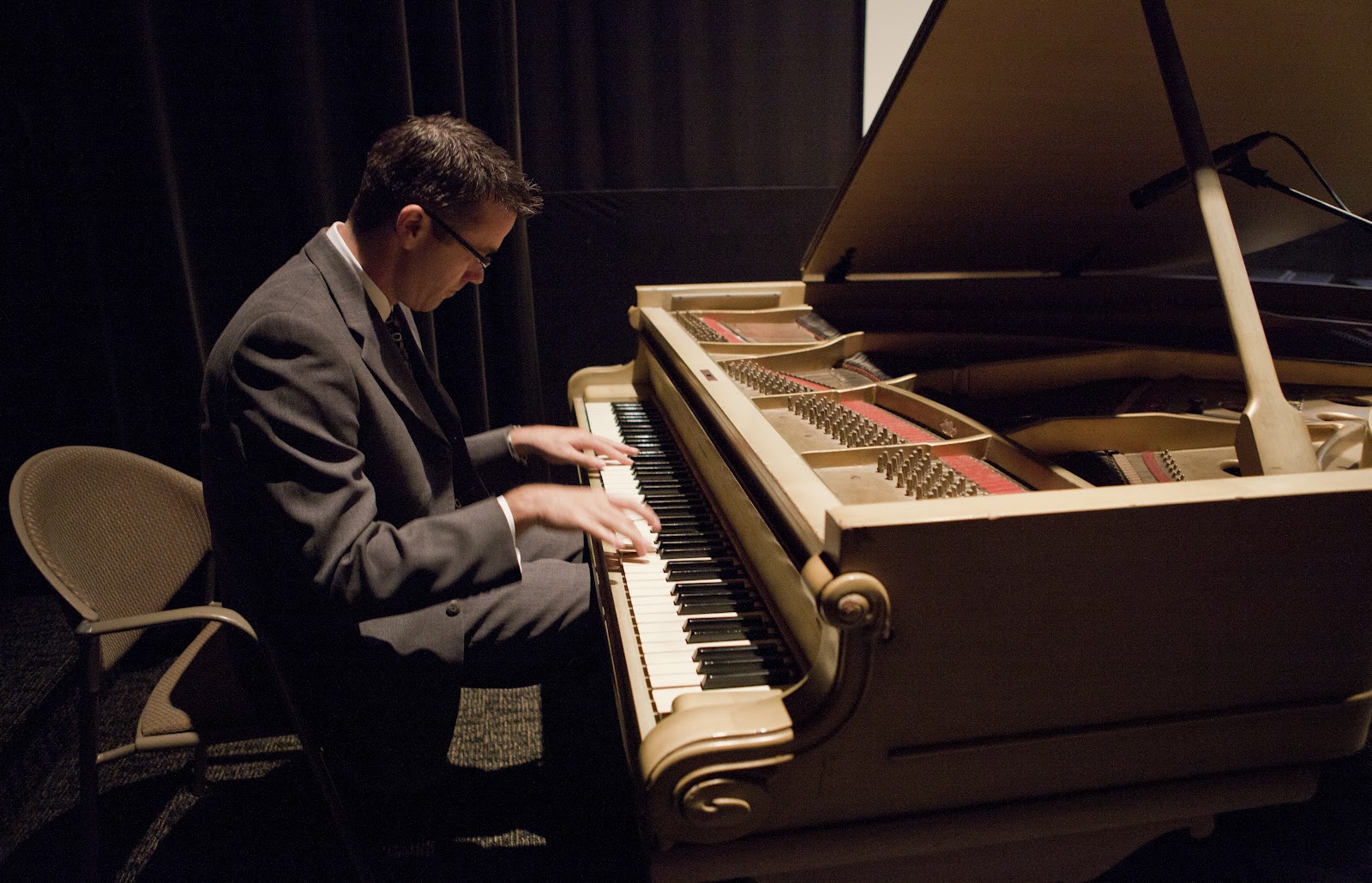 Hindsight : TRIBECA FLASHPOINT ACADEMY WELCOMES GRAHAM HEPBURN AS GUEST ...