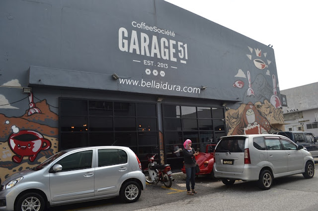 GARAGE 51 - Cafe Terbaik Dengan MINUMAN MEWAH - Bella Idura
