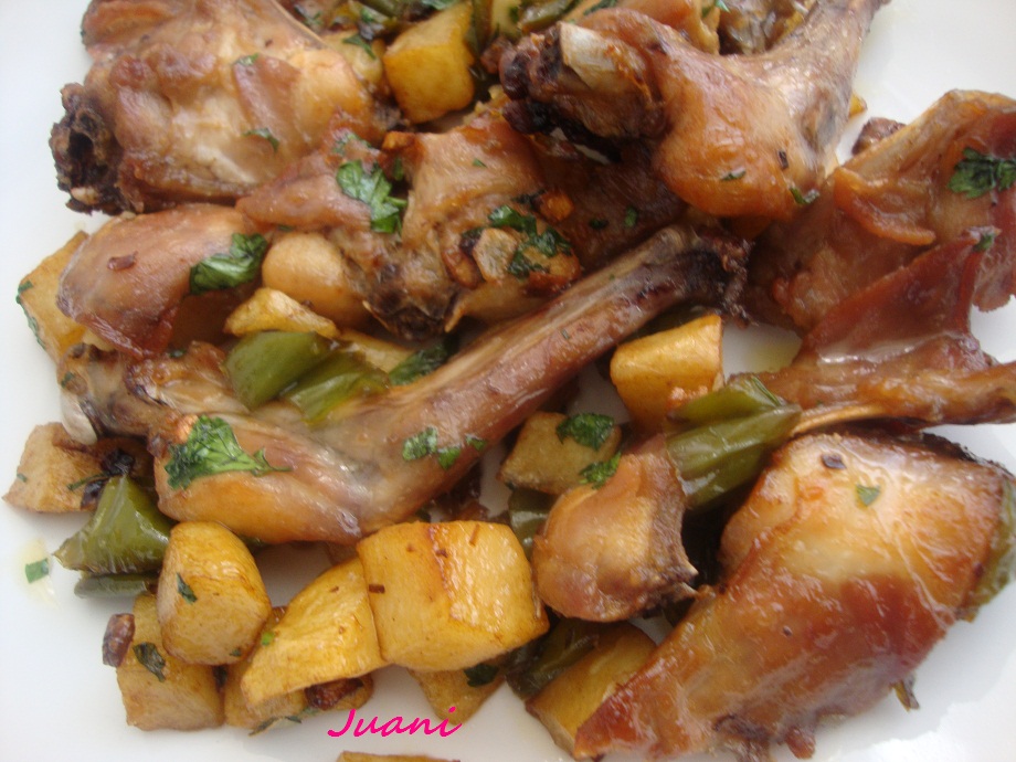Las Cosillas Que Hago: Conejo tierno frito con pimientos y patatas