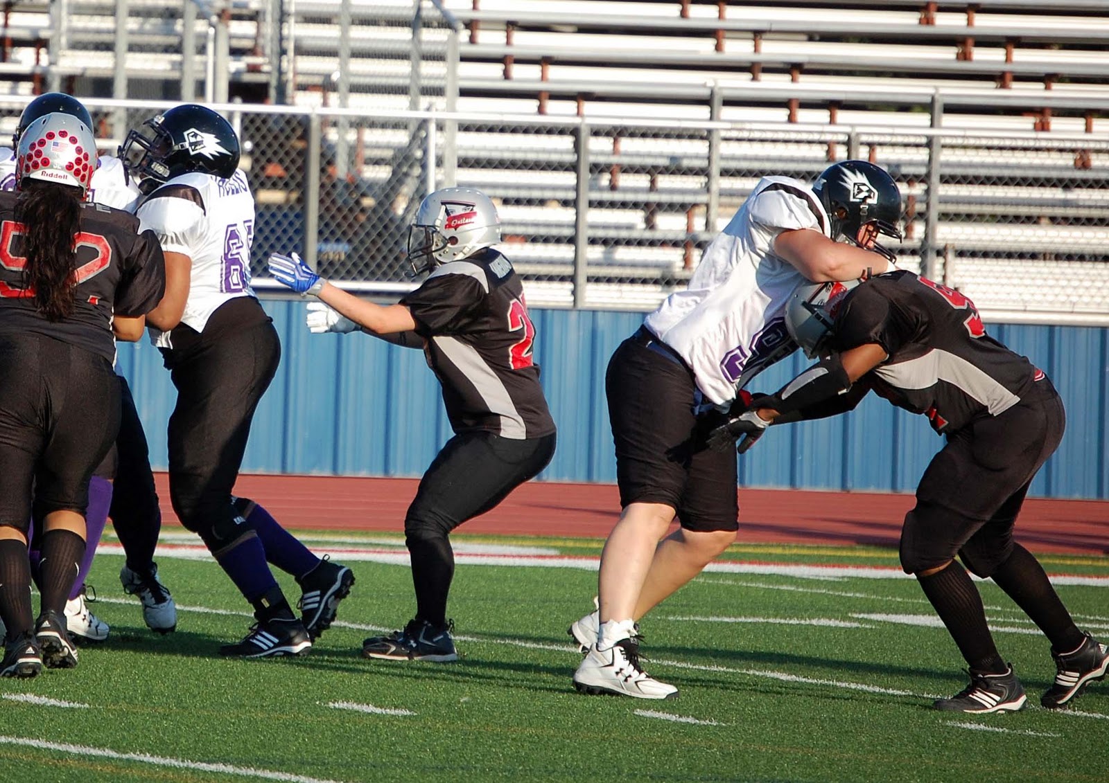 Women Who Play Football: Fights - 2
