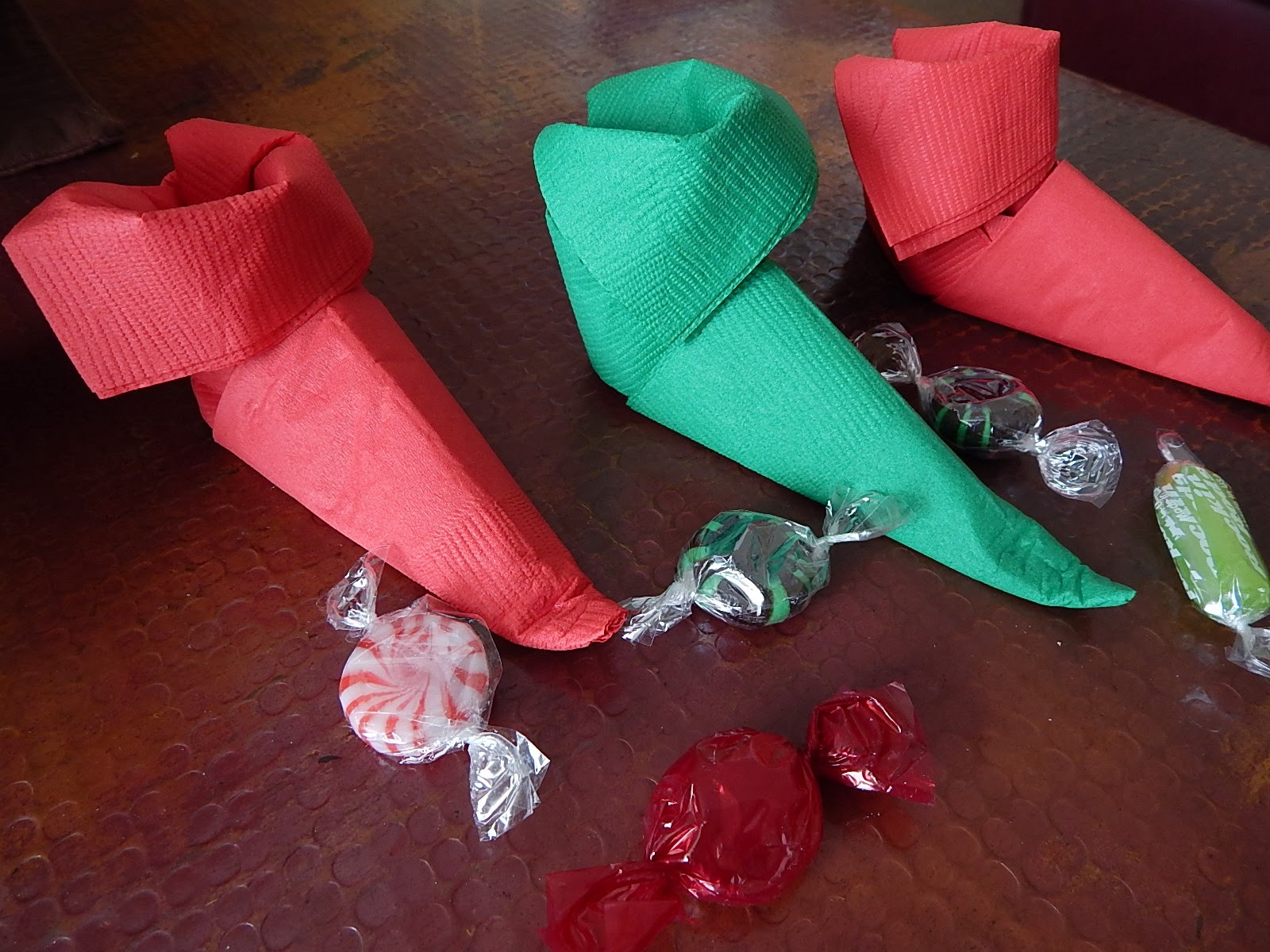 Quilting Blog - Cactus Needle Quilts, Fabric and More: Elf Shoe Napkins