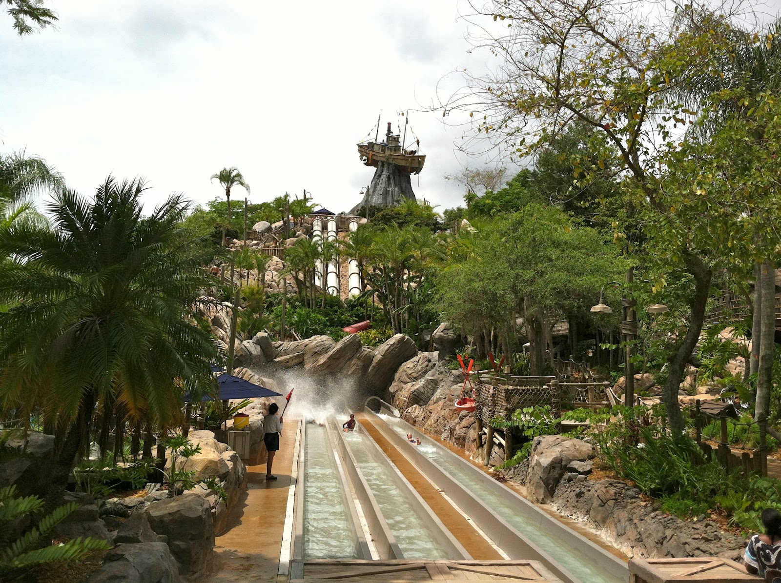 Typhoon Lagoon - Deej Does A Water Park - The World of Deej