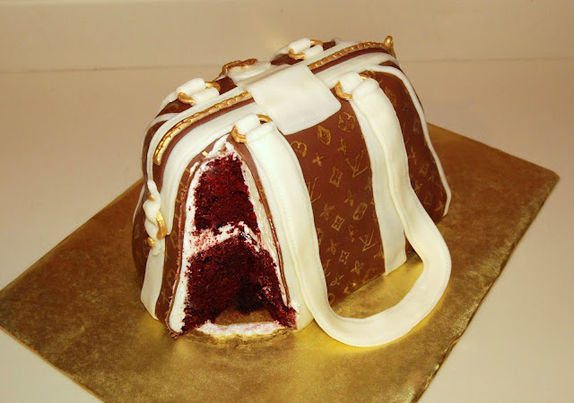 Custom Cakes By Stef: Purse Cake